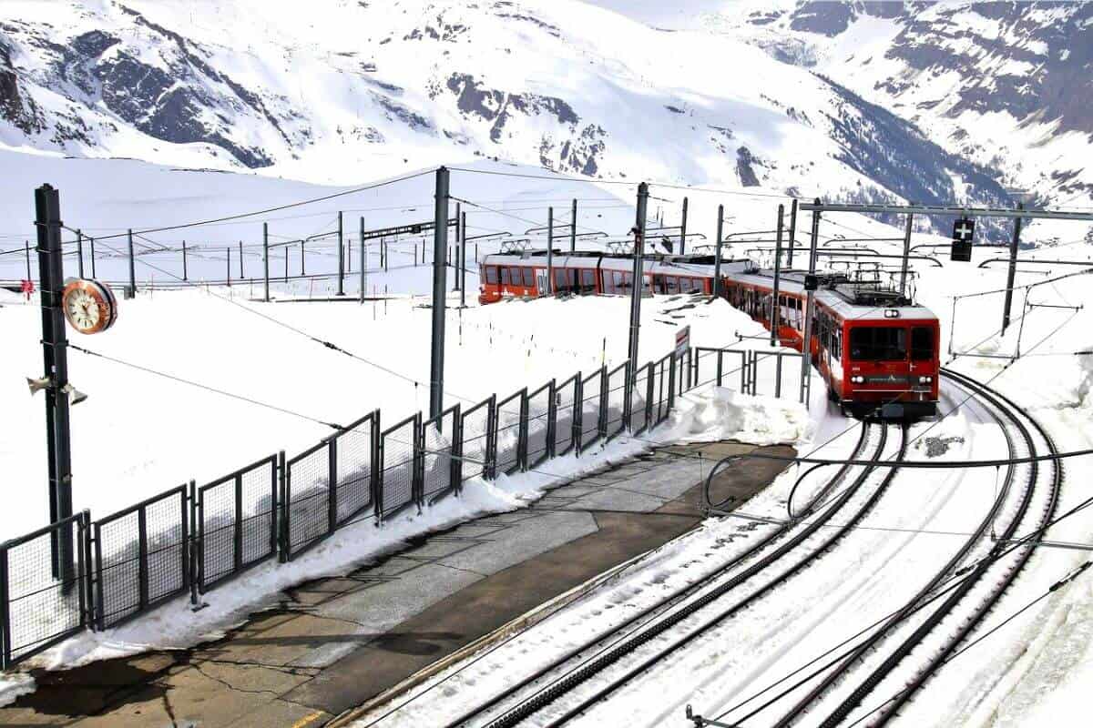 Skiing In Zermatt: Full Guide & My Experience [2026] » Voices of Travel